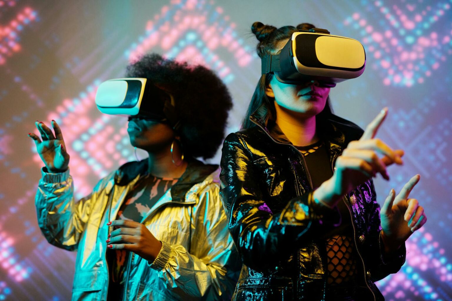 The Future Of Mixed Reality Content: Blending Realities For Immersive ...